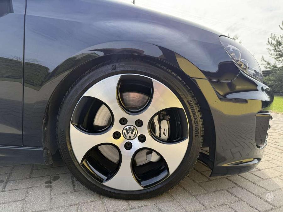 Black Volkswagen Golf 2012 in Kaisiadorys, with an engine capacity of 1.97 L and mileage of 360 thousand km for 6650 €, photo 20 on AUTOMOTO.COM.LV