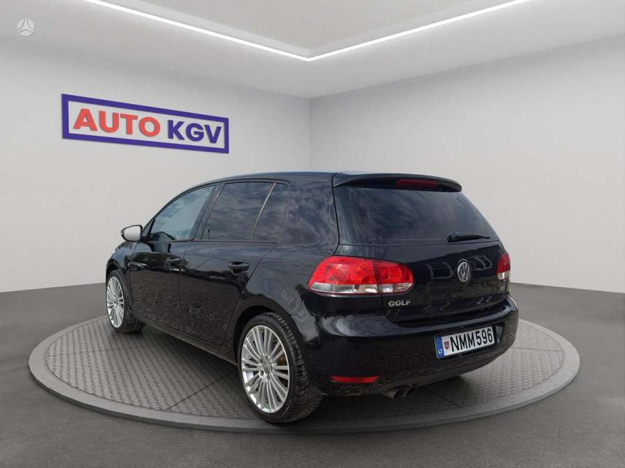 Melns Volkswagen Golf 2012 Kauņa, ar dzinēja tilpumu 1.40 L un nobraukumu 270 tūkst. km par 4999 €, foto 4 vietnē AUTOMOTO.COM.LV