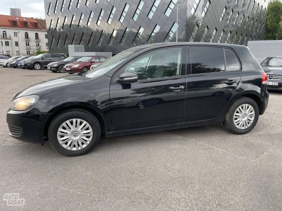 Melns Volkswagen Golf 2012 Viļņa, ar dzinēja tilpumu 1.20 L un nobraukumu 0 tūkst. km par 2000 €, foto 4 vietnē AUTOMOTO.COM.LV