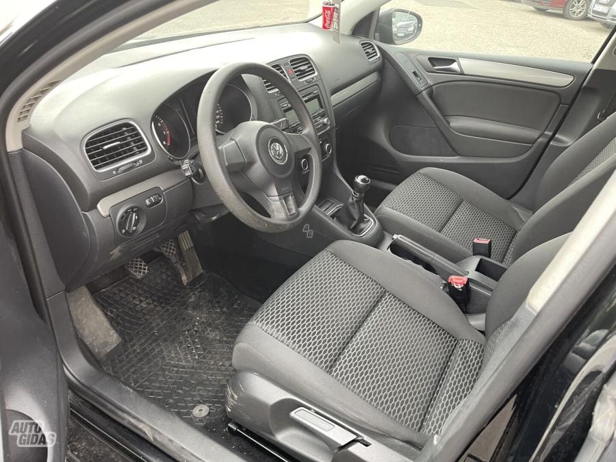 Melns Volkswagen Golf 2012 Viļņa, ar dzinēja tilpumu 1.20 L un nobraukumu 0 tūkst. km par 2000 €, foto 13 vietnē AUTOMOTO.COM.LV