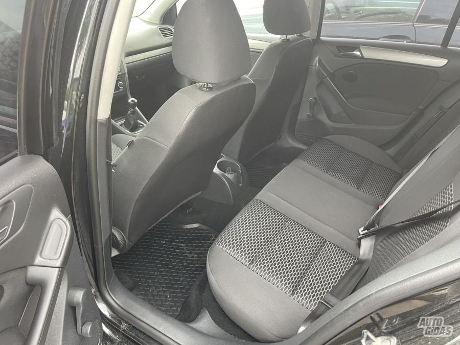 Melns Volkswagen Golf 2012 Viļņa, ar dzinēja tilpumu 1.20 L un nobraukumu 0 tūkst. km par 2000 €, foto 14 vietnē AUTOMOTO.COM.LV