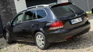 Melns Volkswagen Golf 2012 Viļņa, ar dzinēja tilpumu 1.60 L un nobraukumu 320 tūkst. km par 2650 €, foto 3 vietnē AUTOMOTO.COM.LV