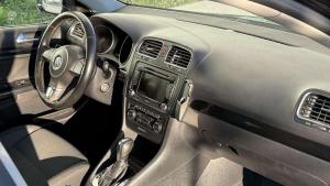 Melns Volkswagen Golf 2012 Viļņa, ar dzinēja tilpumu 1.60 L un nobraukumu 320 tūkst. km par 2650 €, foto 7 vietnē AUTOMOTO.COM.LV