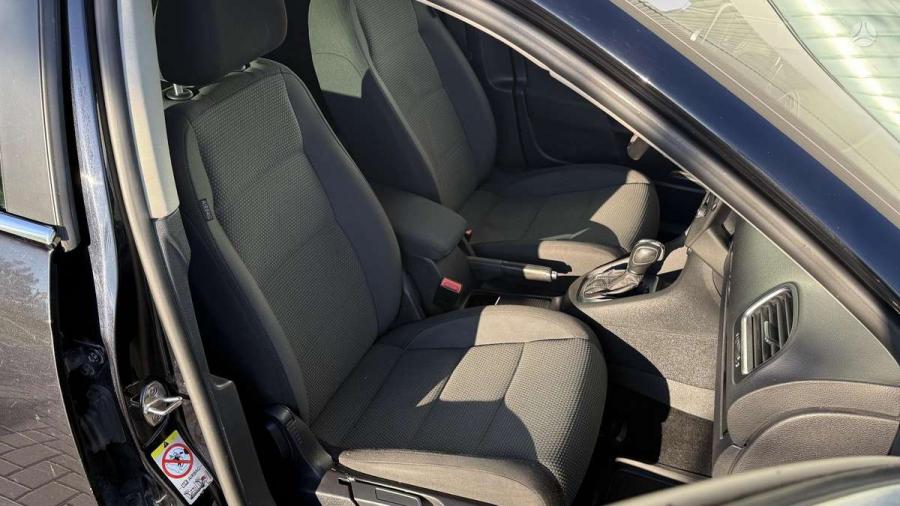 Melns Volkswagen Golf 2012 Viļņa, ar dzinēja tilpumu 1.60 L un nobraukumu 320 tūkst. km par 2650 €, foto 8 vietnē AUTOMOTO.COM.LV