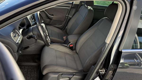 Melns Volkswagen Golf 2012 Viļņa, ar dzinēja tilpumu 1.60 L un nobraukumu 320 tūkst. km par 2650 €, foto 9 vietnē AUTOMOTO.COM.LV