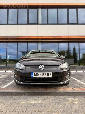 Black Volkswagen Golf 2012 in Riga, with an engine capacity of 2.00 L and mileage of 256 thousand km for 8500 €, photo 1 on AUTOMOTO.COM.LV