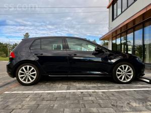Black Volkswagen Golf 2012 in Riga, with an engine capacity of 2.00 L and mileage of 256 thousand km for 8500 €, photo 7 on AUTOMOTO.COM.LV