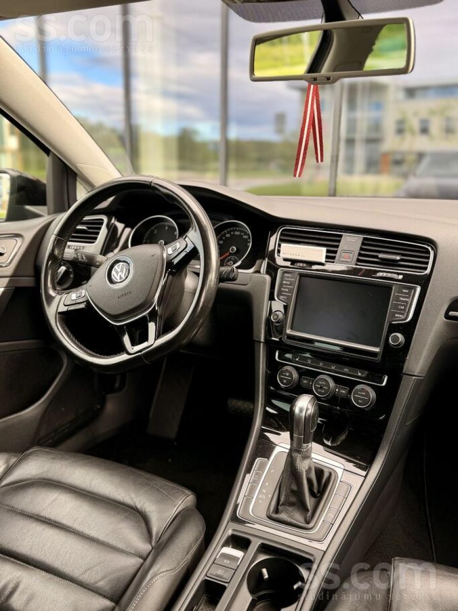 Black Volkswagen Golf 2012 in Riga, with an engine capacity of 2.00 L and mileage of 256 thousand km for 8500 €, photo 9 on AUTOMOTO.COM.LV