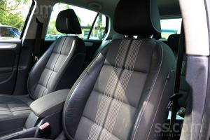 Black Volkswagen Golf 2012 in Riga, with an engine capacity of 1.20 L and mileage of 276 thousand km for 5490 €, photo 8 on AUTOMOTO.COM.LV