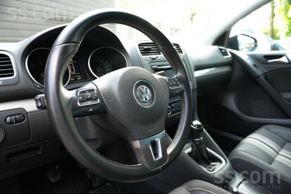 Melns Volkswagen Golf 2012 Rīga, ar dzinēja tilpumu 1.20 L un nobraukumu 276 tūkst. km par 5490 €, foto 9 vietnē AUTOMOTO.COM.LV