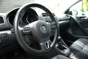 Black Volkswagen Golf 2012 in Riga, with an engine capacity of 1.20 L and mileage of 276 thousand km for 5490 €, photo 9 on AUTOMOTO.COM.LV