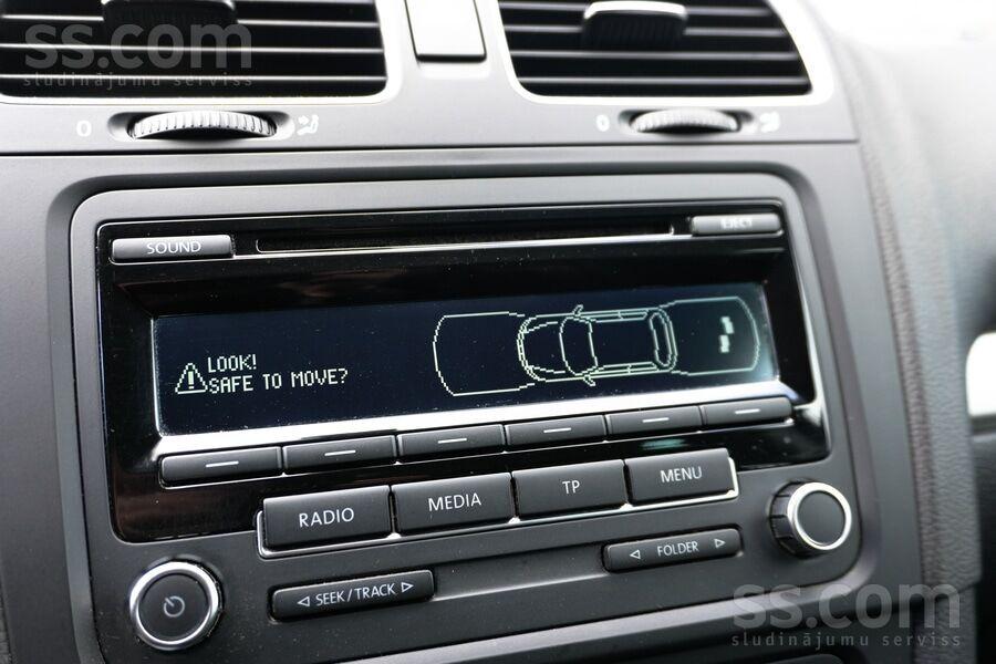 Black Volkswagen Golf 2012 in Riga, with an engine capacity of 1.20 L and mileage of 276 thousand km for 5490 €, photo 17 on AUTOMOTO.COM.LV