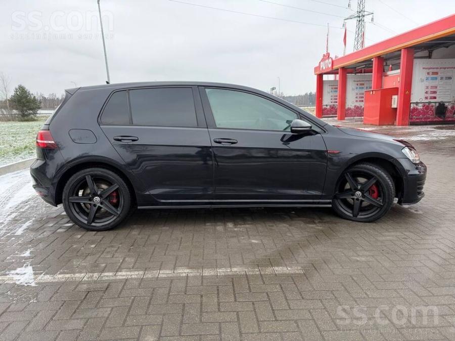 Melns Volkswagen Golf 2013 Rīga, ar dzinēja tilpumu 2.00 L un nobraukumu 249 tūkst. km par 8900 €, foto 7 vietnē AUTOMOTO.COM.LV