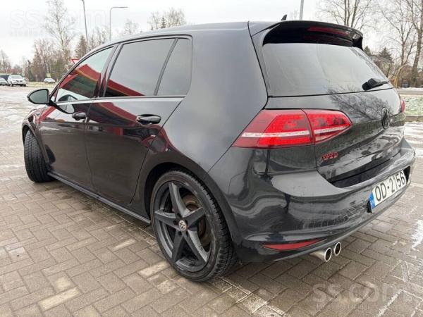 Melns Volkswagen Golf 2013 Rīga, ar dzinēja tilpumu 2.00 L un nobraukumu 249 tūkst. km par 8900 €, foto 9 vietnē AUTOMOTO.COM.LV
