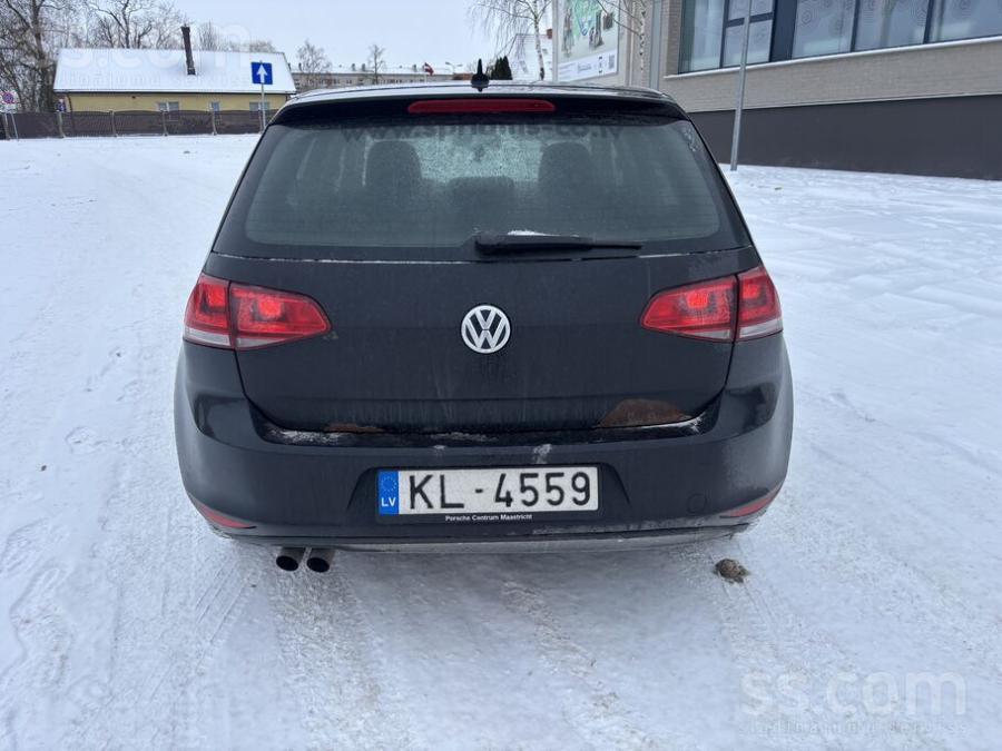 Black Volkswagen Golf 2013 in Bauska, with an engine capacity of 2.00 L and mileage of 509 thousand km for 2600 €, photo 6 on AUTOMOTO.COM.LV