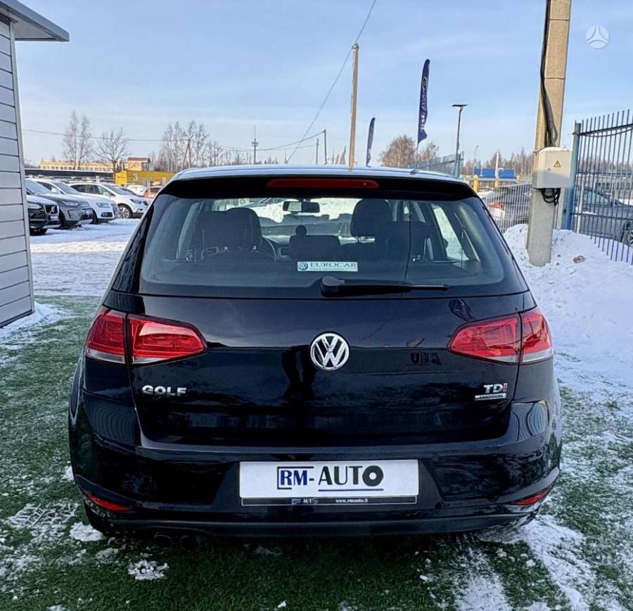 Melns Volkswagen Golf 2013 Panevēža, ar dzinēja tilpumu 1.60 L un nobraukumu 231 tūkst. km par 6900 €, foto 8 vietnē AUTOMOTO.COM.LV