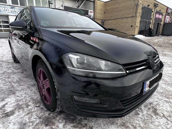 Black Volkswagen Golf 2013 in Vilnius, with an engine capacity of 1.40 L and mileage of 126 thousand km for 6750 €, photo 6 on AUTOMOTO.COM.LV