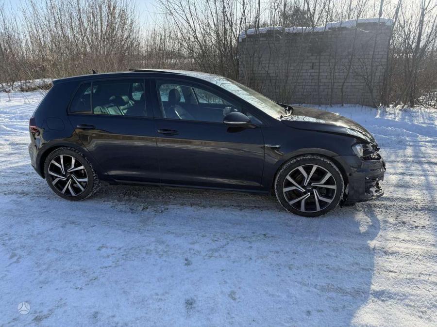 Melns Volkswagen Golf 2013 Ukmergė, ar dzinēja tilpumu 1.97 L un nobraukumu 210 tūkst. km par 3200 €, foto 3 vietnē AUTOMOTO.COM.LV