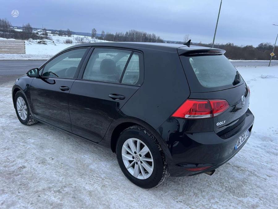 Black Volkswagen Golf 2013 in Taurage, with an engine capacity of 1.60 L and mileage of 266 thousand km for 5800 €, photo 9 on AUTOMOTO.COM.LV