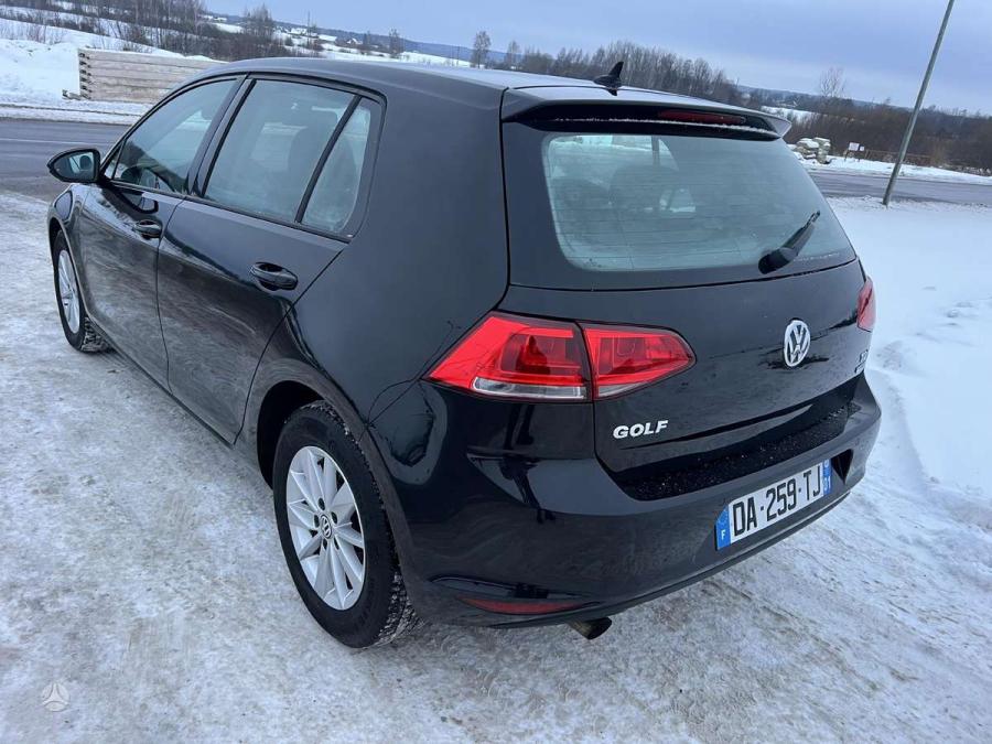 Black Volkswagen Golf 2013 in Taurage, with an engine capacity of 1.60 L and mileage of 266 thousand km for 5800 €, photo 11 on AUTOMOTO.COM.LV