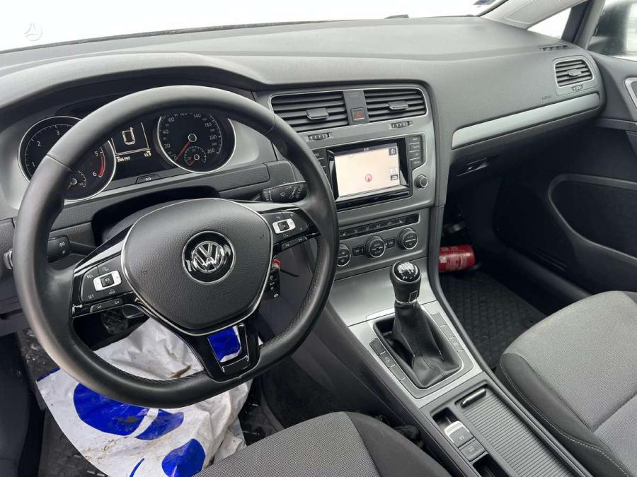 Black Volkswagen Golf 2013 in Taurage, with an engine capacity of 1.60 L and mileage of 266 thousand km for 5800 €, photo 21 on AUTOMOTO.COM.LV