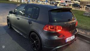 Black Volkswagen Golf 2013 in Siauliai, with an engine capacity of 1.98 L and mileage of 274 thousand km for 7500 €, photo 3 on AUTOMOTO.COM.LV