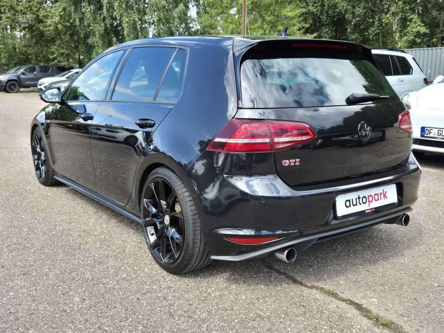 Black Volkswagen Golf 2013 in Vilnius, with an engine capacity of 1.98 L and mileage of 184 thousand km for 11900 €, photo 5 on AUTOMOTO.COM.LV