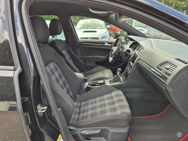 Black Volkswagen Golf 2013 in Vilnius, with an engine capacity of 1.98 L and mileage of 184 thousand km for 11900 €, photo 8 on AUTOMOTO.COM.LV