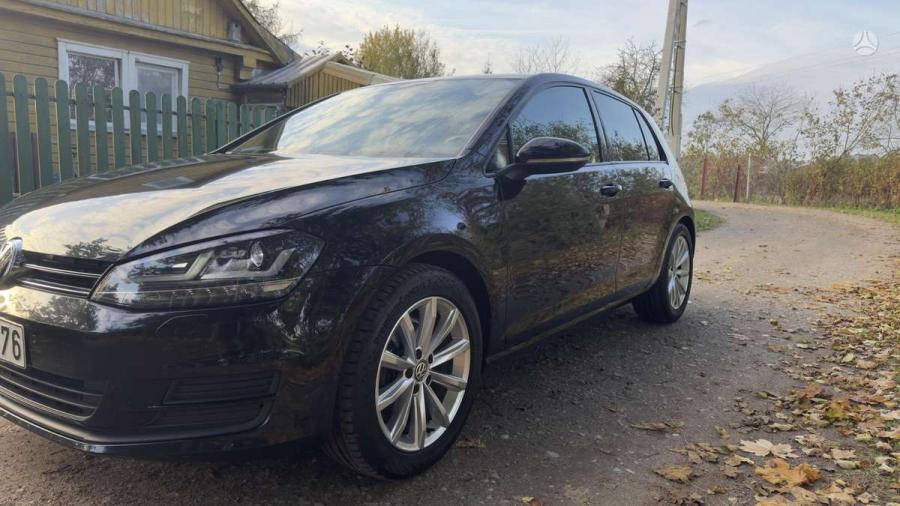 Black Volkswagen Golf 2013 in Vilnius, with an engine capacity of 1.40 L and mileage of 300 thousand km for 7000 €, photo 4 on AUTOMOTO.COM.LV