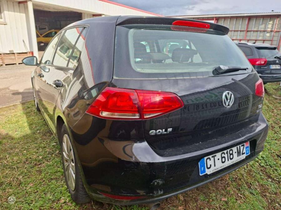 Black Volkswagen Golf 2013 in Klaipeda, with an engine capacity of 1.60 L and mileage of 215 thousand km for 4400 €, photo 3 on AUTOMOTO.COM.LV