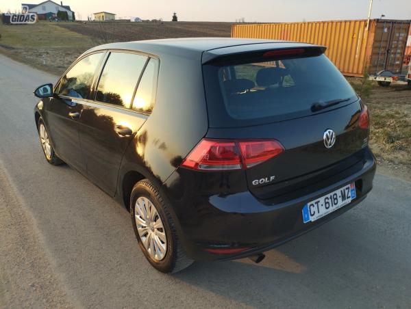 Black Volkswagen Golf 2013 in Vilnius, with an engine capacity of 1.60 L and mileage of 215 thousand km for 7499 €, photo 1 on AUTOMOTO.COM.LV