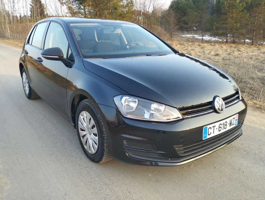 Black Volkswagen Golf 2013 in Vilnius, with an engine capacity of 1.60 L and mileage of 215 thousand km for 7499 €, photo 3 on AUTOMOTO.COM.LV