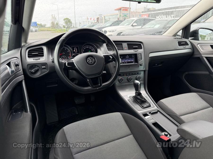 Black Volkswagen Golf 2013 in Tallinn, with an engine capacity of 1.20 L and mileage of 142 thousand km for 6290 €, photo 6 on AUTOMOTO.COM.LV