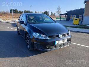Black Volkswagen Golf 2013 in Gulbene, with an engine capacity of 1.60 L and mileage of 384 thousand km for 3395 €, photo 4 on AUTOMOTO.COM.LV