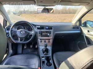 Black Volkswagen Golf 2013 in Gulbene, with an engine capacity of 1.60 L and mileage of 384 thousand km for 3395 €, photo 8 on AUTOMOTO.COM.LV
