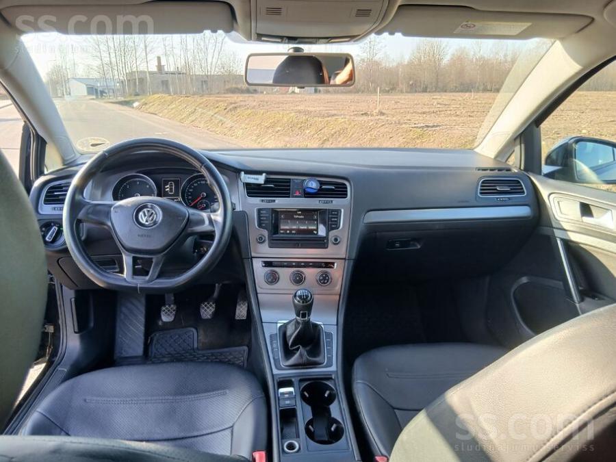 Black Volkswagen Golf 2013 in Gulbene, with an engine capacity of 1.60 L and mileage of 384 thousand km for 3395 €, photo 8 on AUTOMOTO.COM.LV