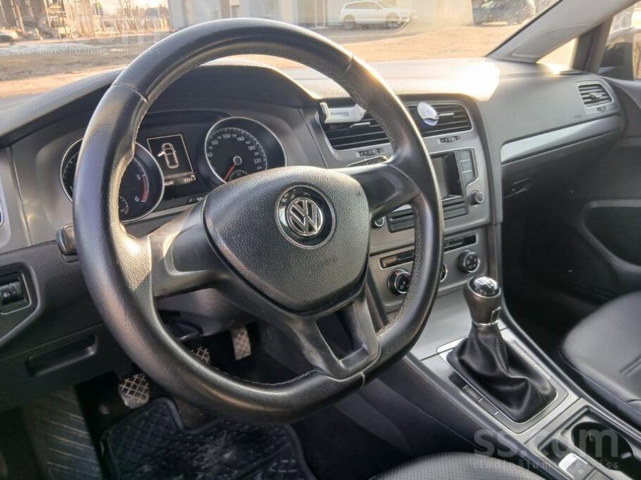 Black Volkswagen Golf 2013 in Gulbene, with an engine capacity of 1.60 L and mileage of 384 thousand km for 3395 €, photo 12 on AUTOMOTO.COM.LV