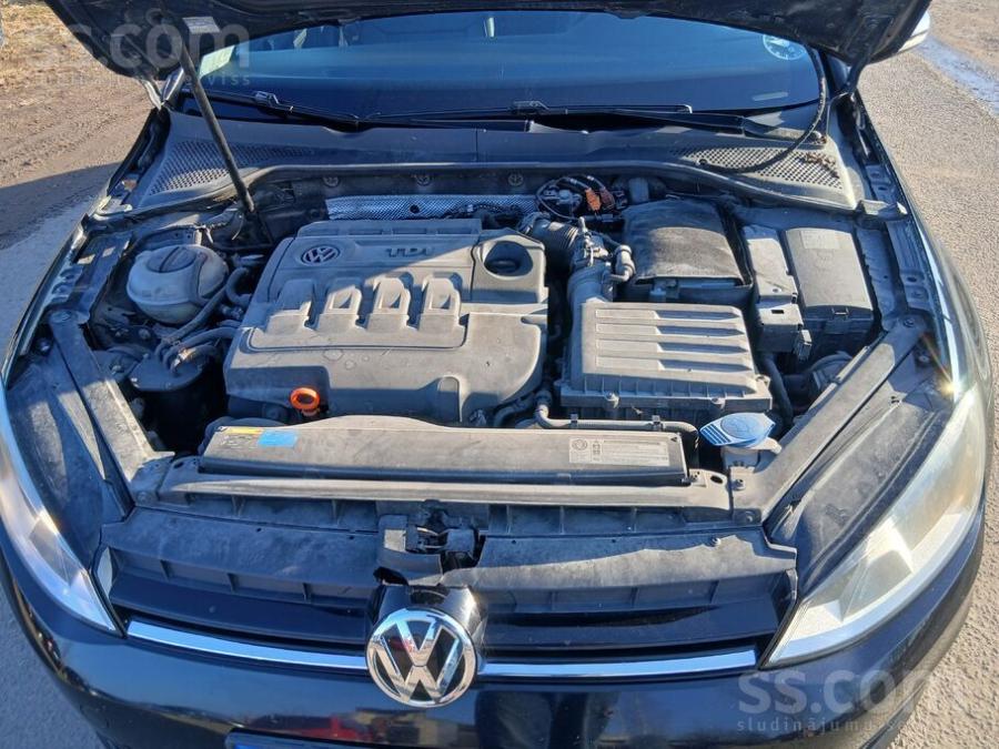 Black Volkswagen Golf 2013 in Gulbene, with an engine capacity of 1.60 L and mileage of 384 thousand km for 3395 €, photo 13 on AUTOMOTO.COM.LV