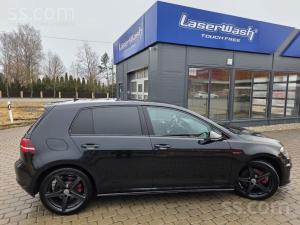 Melns Volkswagen Golf 2013 Rīga, ar dzinēja tilpumu 2.00 L un nobraukumu 250 tūkst. km par 8500 €, foto 6 vietnē AUTOMOTO.COM.LV