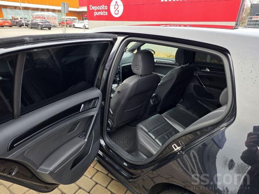 Melns Volkswagen Golf 2013 Rīga, ar dzinēja tilpumu 2.00 L un nobraukumu 250 tūkst. km par 8500 €, foto 9 vietnē AUTOMOTO.COM.LV