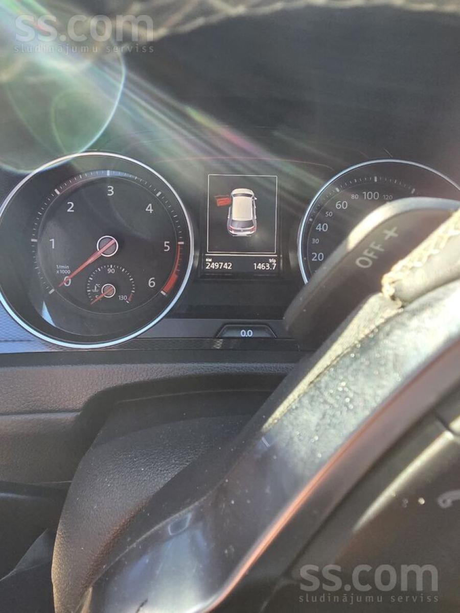 Melns Volkswagen Golf 2013 Rīga, ar dzinēja tilpumu 2.00 L un nobraukumu 250 tūkst. km par 8500 €, foto 14 vietnē AUTOMOTO.COM.LV