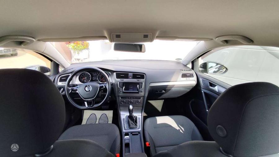 Melns Volkswagen Golf 2013 Kauņa, ar dzinēja tilpumu 1.20 L un nobraukumu 122 tūkst. km par 7450 €, foto 3 vietnē AUTOMOTO.COM.LV