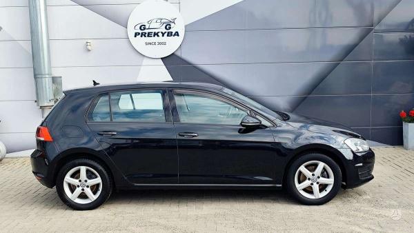 Black Volkswagen Golf 2013 in Kaunas, with an engine capacity of 1.20 L and mileage of 122 thousand km for 7450 €, photo 5 on AUTOMOTO.COM.LV
