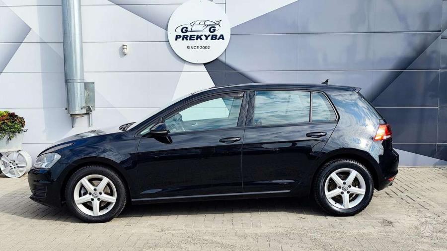 Melns Volkswagen Golf 2013 Kauņa, ar dzinēja tilpumu 1.20 L un nobraukumu 122 tūkst. km par 7450 €, foto 7 vietnē AUTOMOTO.COM.LV