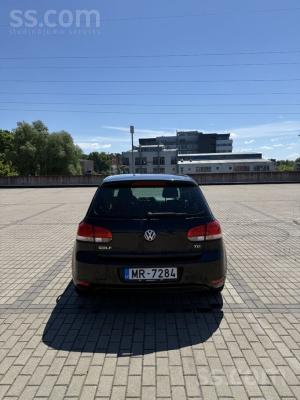 Black Volkswagen Golf 2013 in Riga, with an engine capacity of 1.60 L and mileage of 263 thousand km for 3690 €, photo 6 on AUTOMOTO.COM.LV