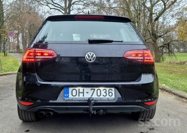 Black Volkswagen Golf 2013 in Jelgava, with an engine capacity of 2.00 L and mileage of 250 thousand km for 6650 €, photo 5 on AUTOMOTO.COM.LV