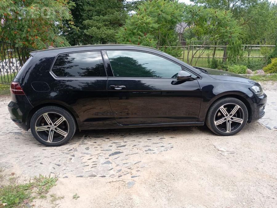 Melns Volkswagen Golf 2013 Rēzekne, ar dzinēja tilpumu 2.00 L un nobraukumu 252 tūkst. km par 7100 €, foto 5 vietnē AUTOMOTO.COM.LV