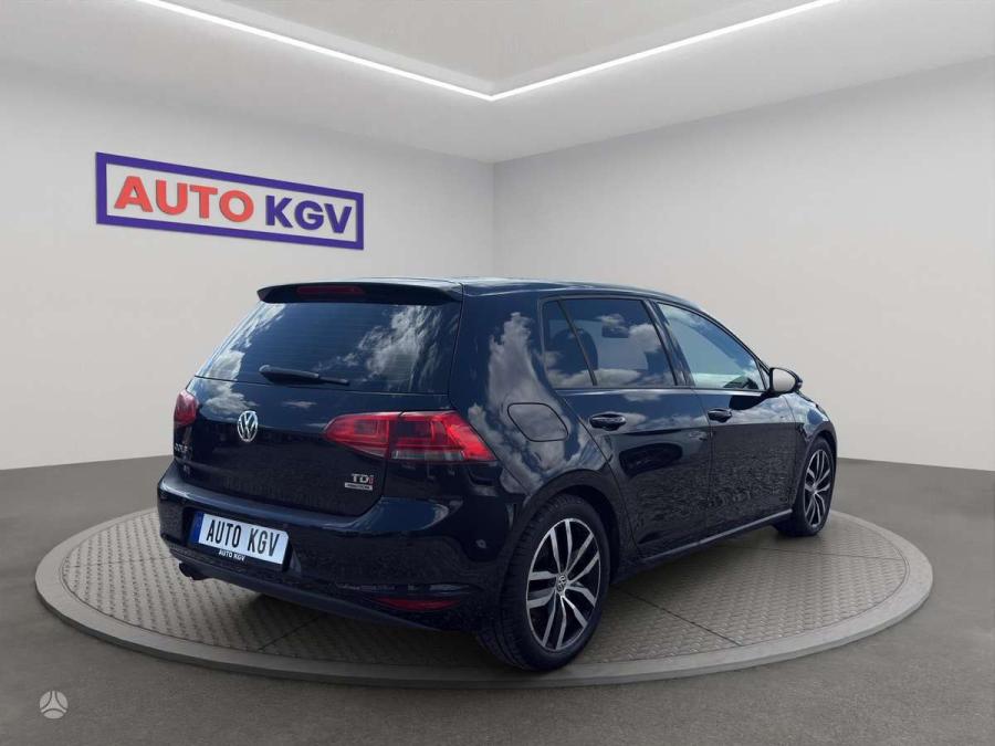 Melns Volkswagen Golf 2013 Kauņa, ar dzinēja tilpumu 1.60 L un nobraukumu 310 tūkst. km par 3999 €, foto 6 vietnē AUTOMOTO.COM.LV