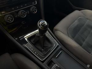 Melns Volkswagen Golf 2013 Kauņa, ar dzinēja tilpumu 1.60 L un nobraukumu 310 tūkst. km par 3999 €, foto 16 vietnē AUTOMOTO.COM.LV