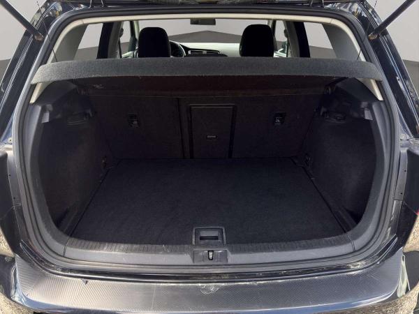 Black Volkswagen Golf 2013 in Kaunas, with an engine capacity of 1.60 L and mileage of 310 thousand km for 3999 €, photo 10 on AUTOMOTO.COM.LV